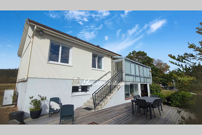 Beaumont-le-Roger : Maison 4 pièces à vendre