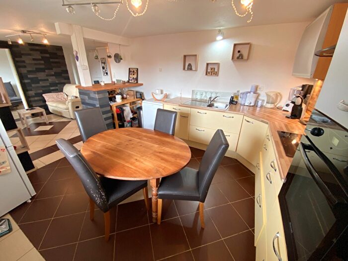 Appartement à vendre - Meroux - 4 pièces - 2 chambres