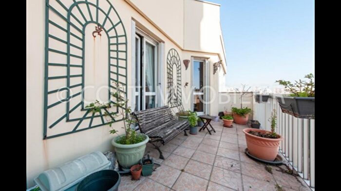 Asnières-sur-Seine, Coubertin : Appartement 4 pièces à vendre
