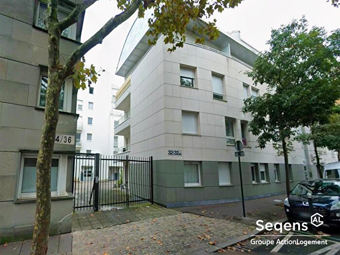 Appartement à vendre - Asnières-sur-Seine, Centre-ville - 3 pièces - 2 chambres