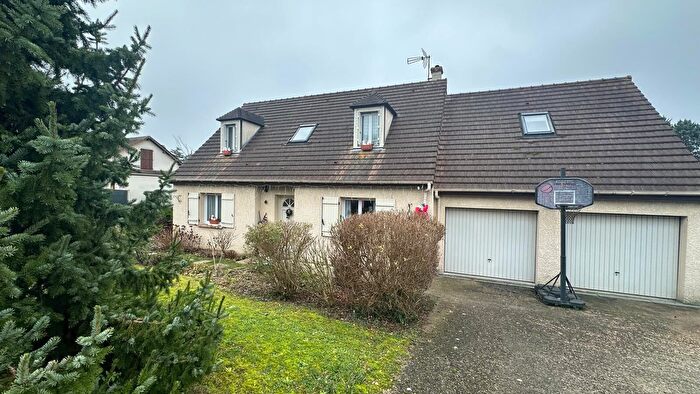 Maison à vendre - Mousseaux-sur-Seine - 8 pièces - 5 chambres