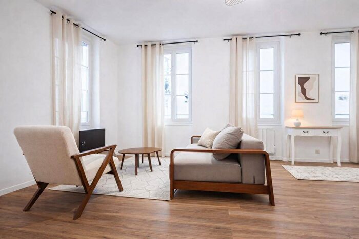 Appartement à louer - Barbâtre-Saint Remy-Verrerie, Reims - 1 pièce