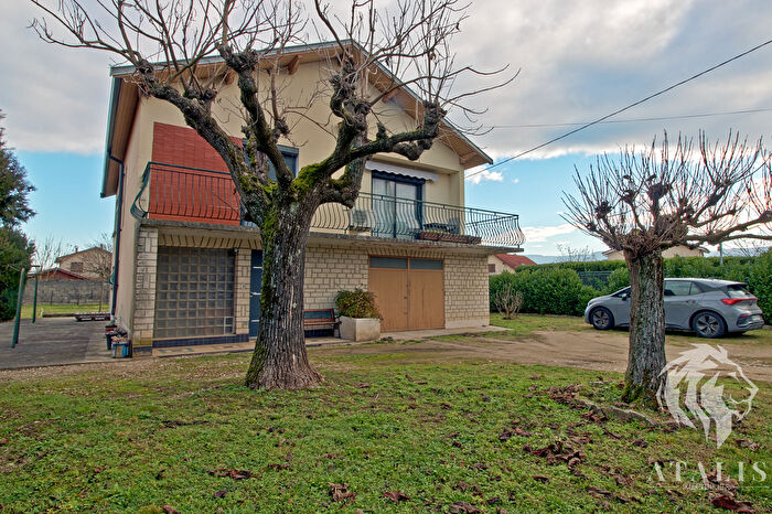 Maison à vendre - Saint-Hilaire-du-Rosier - 6 pièces - 5 chambres