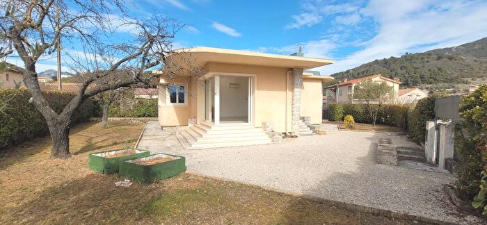 Maison à louer - Levens - 3 pièces - 2 chambres