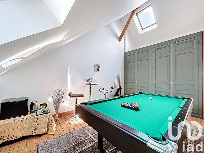 Maison à vendre - Neufchâtelsuraisne - 9 pièces - 5 chambres