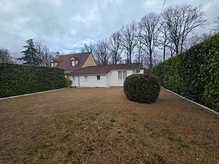 Maison à louer - Bazoches-sur-le-Betz - 3 pièces - 2 chambres