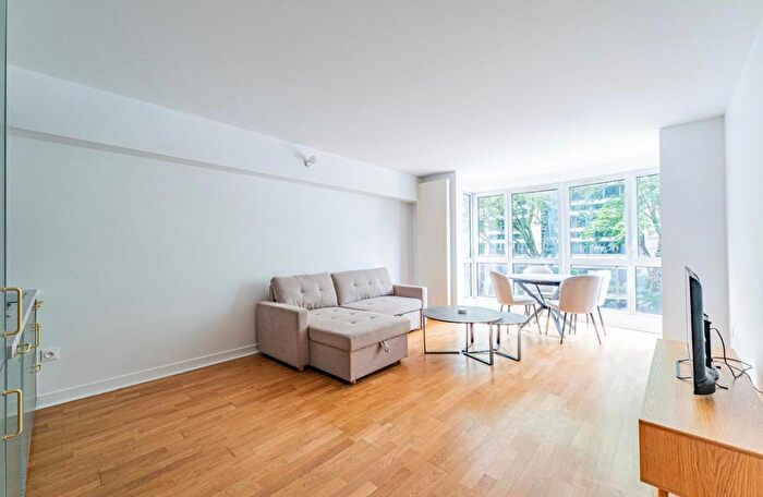Paris 15ème, Cambronne, Garibaldi : Appartement 2 pièces à louer