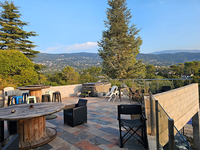 Maison à vendre - Peymeinade - 6 pièces - 5 chambres