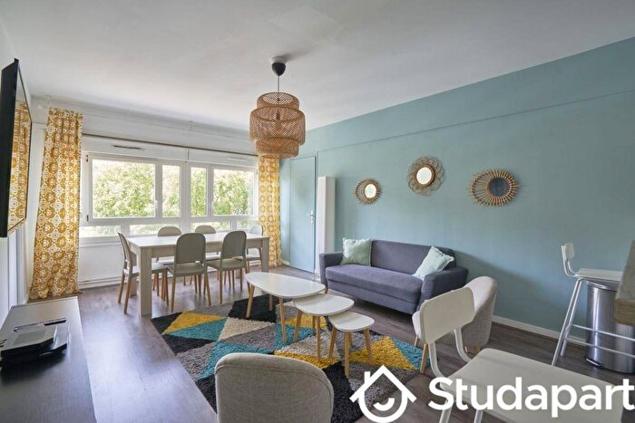 Appartement à louer - Centre Ville, Reims - 1 pièce - 1 chambre