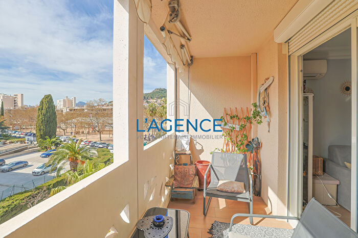Appartement à vendre - Hyères, Centre-ville - 4 pièces - 3 chambres