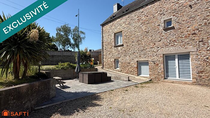 Maison 8 pièces à Pluvigner, à vendre