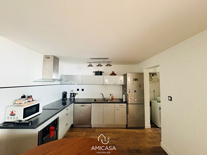 Maison 5 pièces à Saint-Paul, Saint-Gilles les Hauts, à louer