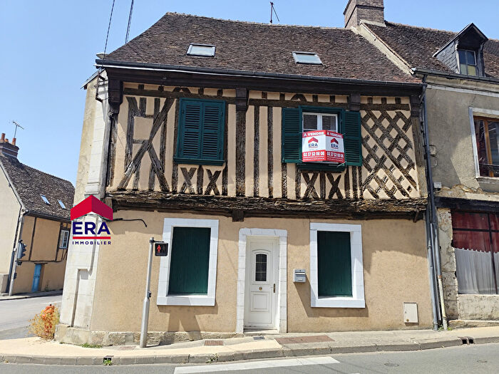 Nogent-le-Rotrou : Maison 7 pièces à vendre
