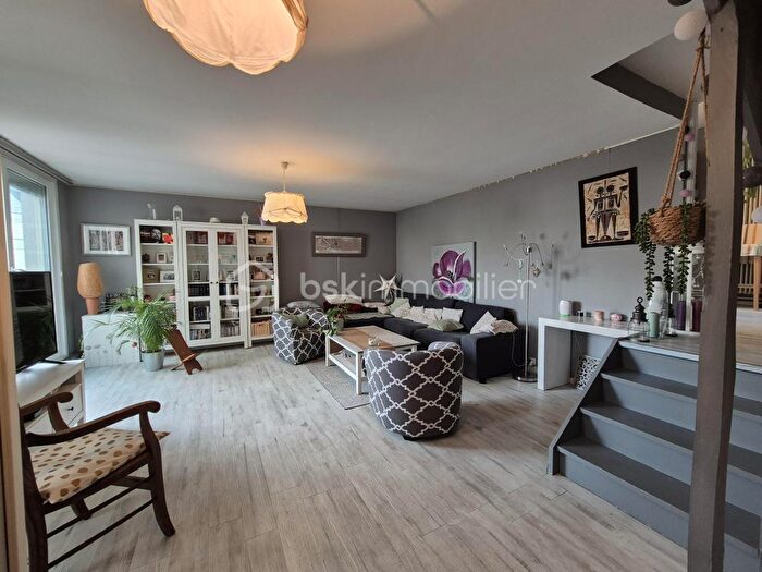 Appartement à vendre - Courcouronnes - 5 pièces - 4 chambres