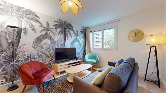 Appartement à louer - Centre Ville-Vieux Puteaux - 6 pièces - 5 chambres