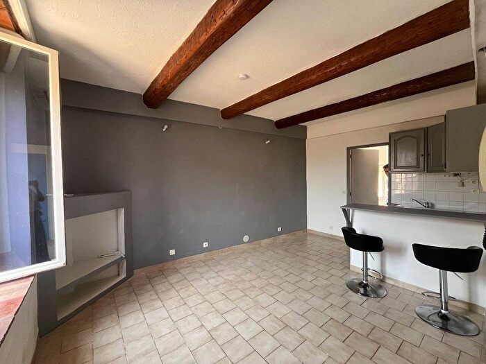 Appartement à louer - Montfaucon - 2 pièces - 1 chambre