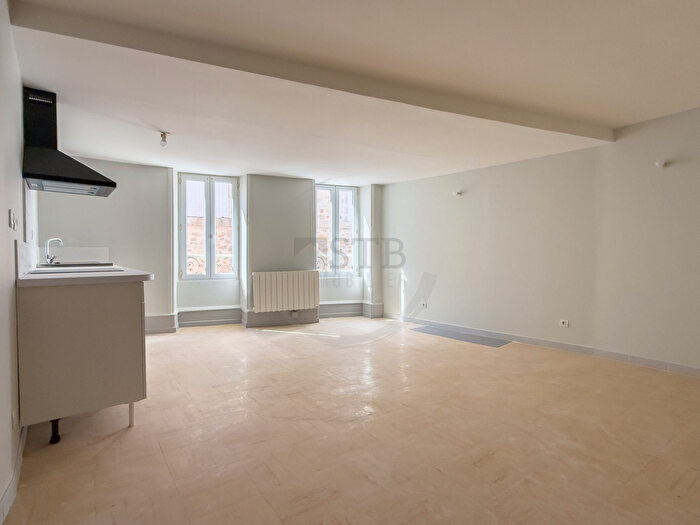 Appartement à louer - Aubenas, Centre-ville - 2 pièces - 1 chambre
