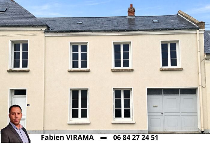 Maison à vendre - Château-la-Vallière - 7 pièces - 3 chambres