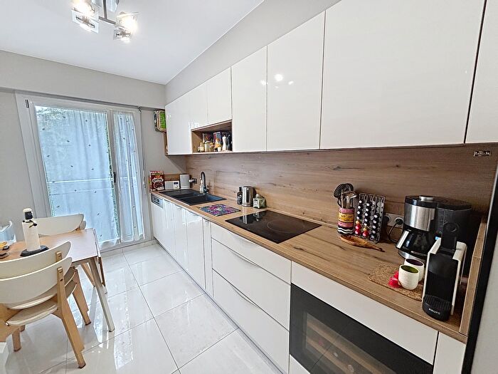 Reims, Centre-ville : Appartement 5 pièces à vendre