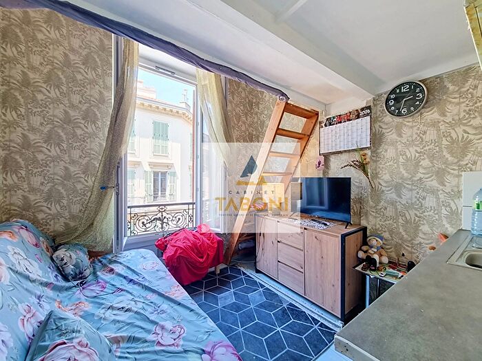 Appartement 1 pièce à Nice, Carabacel, à vendre