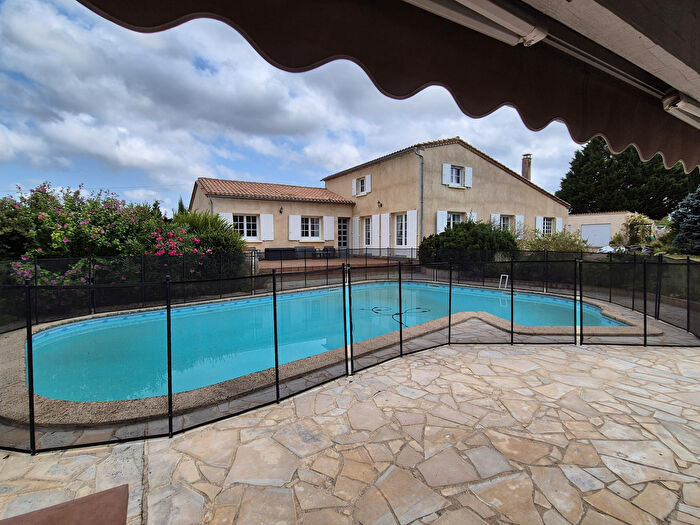 Maison à vendre - Sauveterre-de-Guyenne - 8 pièces - 5 chambres