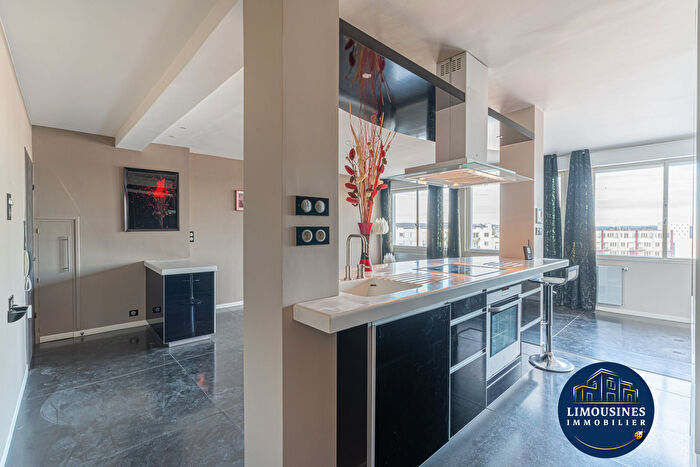 Appartement à vendre - Limoges, Centre-ville, Hôtel de Ville, Emailleurs - 4 pièces - 2 chambres