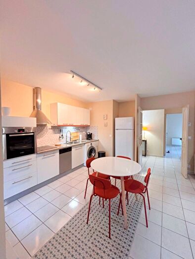 Appartement à louer - Marseille ème arrondissement - 2 pièces - 1 chambre