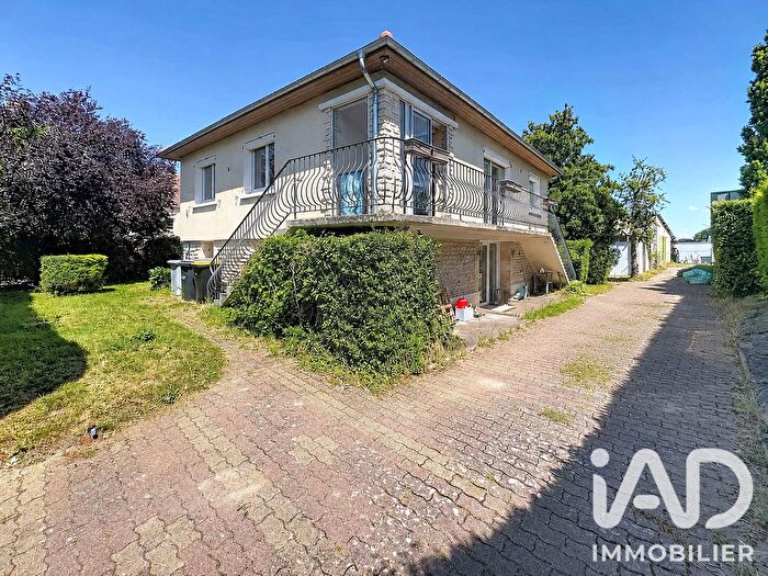 Maison 7 pièces à Saint-Sylvain, à vendre