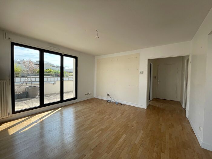 Levallois-Perret, Front de Villiers : Appartement 4 pièces à vendre