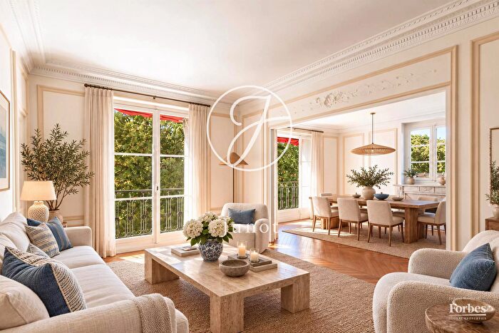 Paris 16ème, Auteuil-Nord, Jasmin, Mirabeau : Appartement 6 pièces à vendre