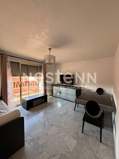 Appartement à louer - Nice, Saint-Pierre de Feric - 1 pièce