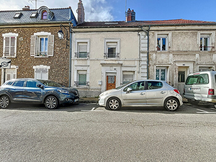 Maisons à vendre et appartements à louer - 1