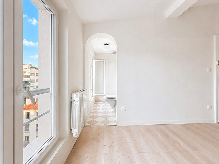Appartement 1 pièce à Paris 19ème, Secrétan, Jaurès, à vendre
