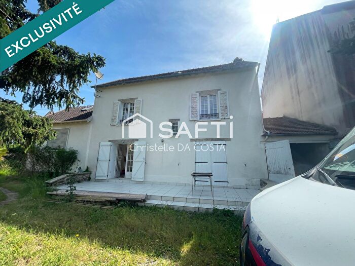 Fontenay-Trésigny : Maison 3 pièces à vendre
