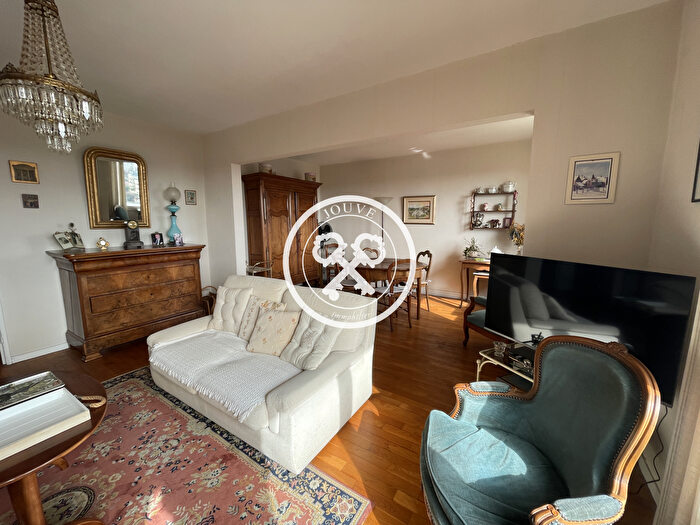 Appartement à vendre - Saint-André-les-Vergers - 4 pièces - 2 chambres