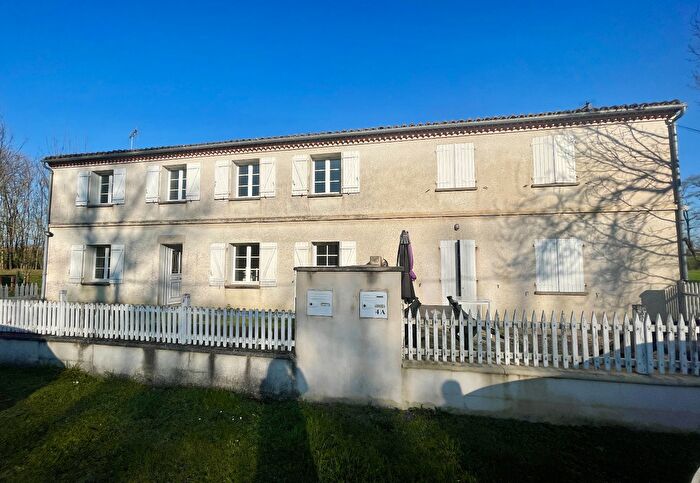 Néré - Maison 9 pièces à vendre