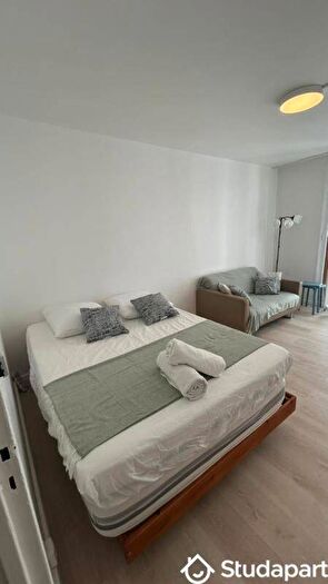 Appartement à louer - Epinettes-Bessières, Paris ème arrondissement - 1 pièce