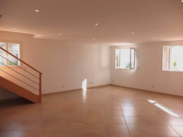 Vitrolles, Centre-ville, Roucas, Les Pins, Le Liourat : Maison 4 pièces à louer