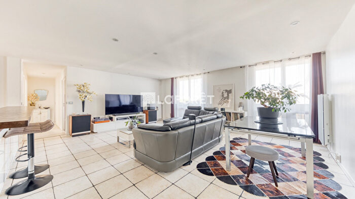 Appartement 4 pièces à Roissy-en-Brie, à vendre