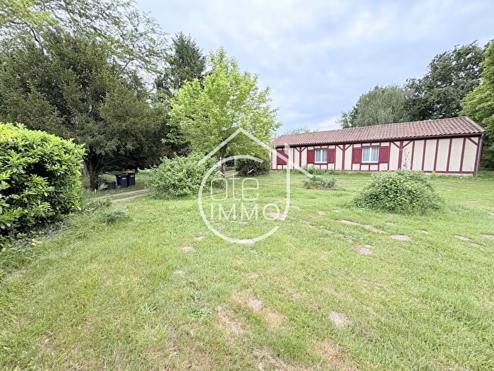 Lamonzie-Saint-Martin : Maison 5 pièces à vendre