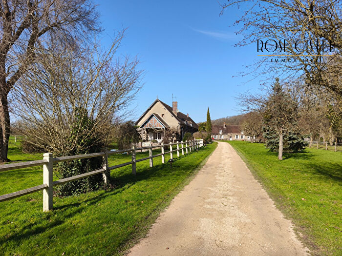 Maison à vendre - Saint-Hilaire-sur-Yerre - 13 pièces - 6 chambres