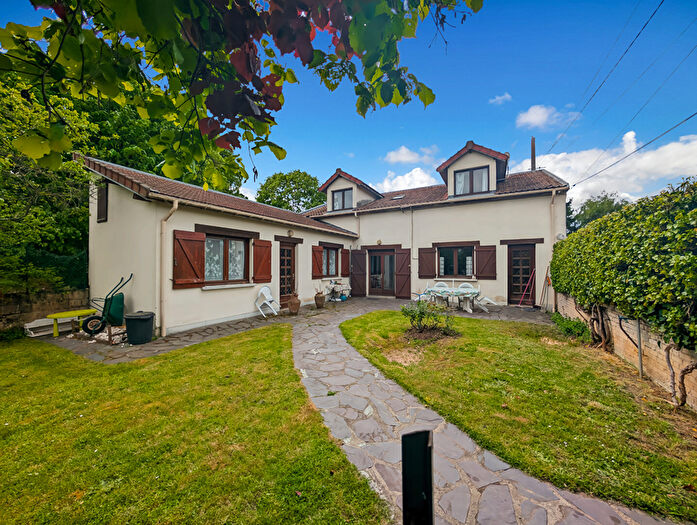Maison à vendre - Yerres, Grosbois, Sablière, Mare-Armée - 5 pièces - 3 chambres