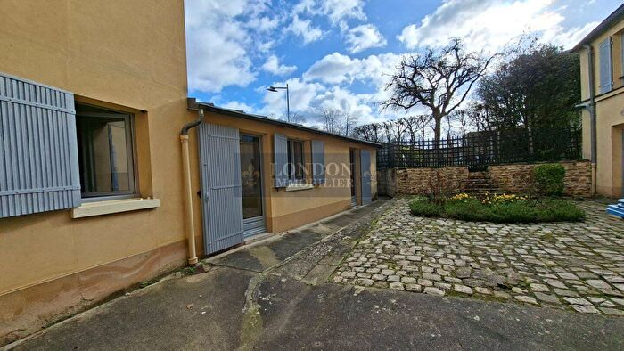 Appartement à louer - Versailles - 4 pièces - 3 chambres