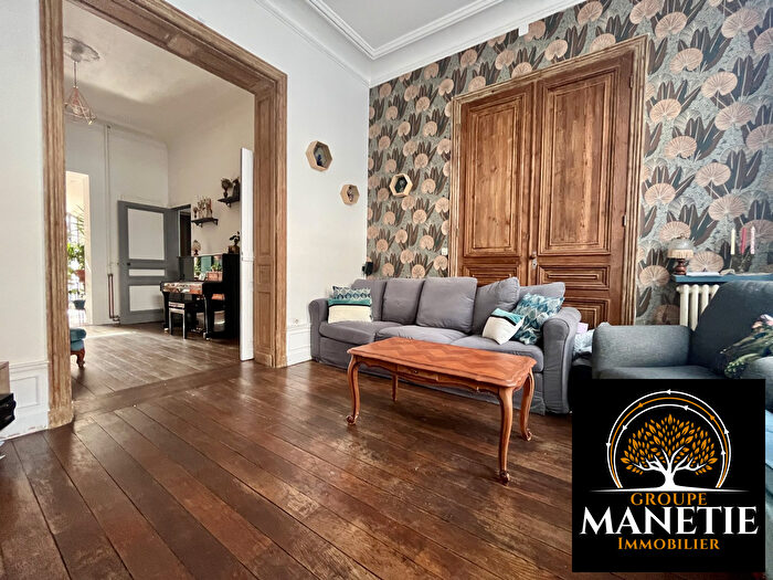Maison 8 pièces à Douai, à vendre