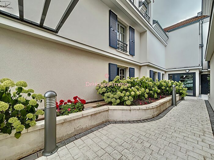 Appartement 4 pièces à vendre à Guyancourt, Village