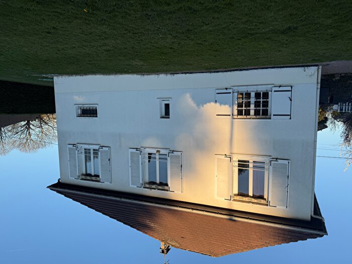 Maison à vendre - Saint-Yrieix-la-Perche - 4 pièces - 3 chambres