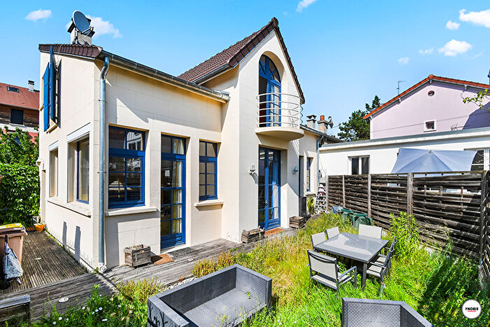 Maison à vendre - Colombes, Les Vallées - 5 pièces - 3 chambres