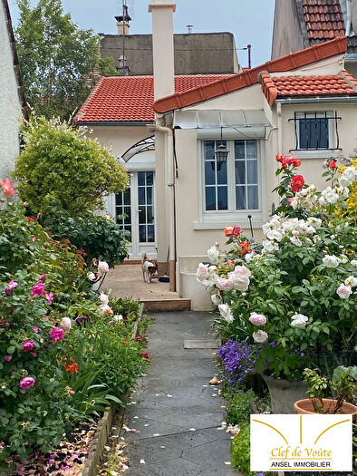 Maison 4 pièces à Nanterre, Plateau, à vendre