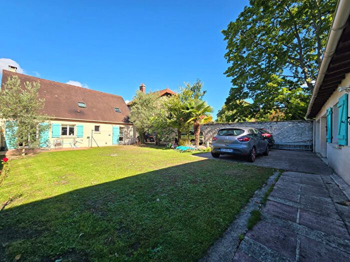 Maison à vendre - Villemomble, Les Coquetiers - 8 pièces - 7 chambres