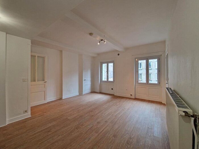 Appartement 2 pièces à Saint-Étienne, Crêt de Roc, à louer